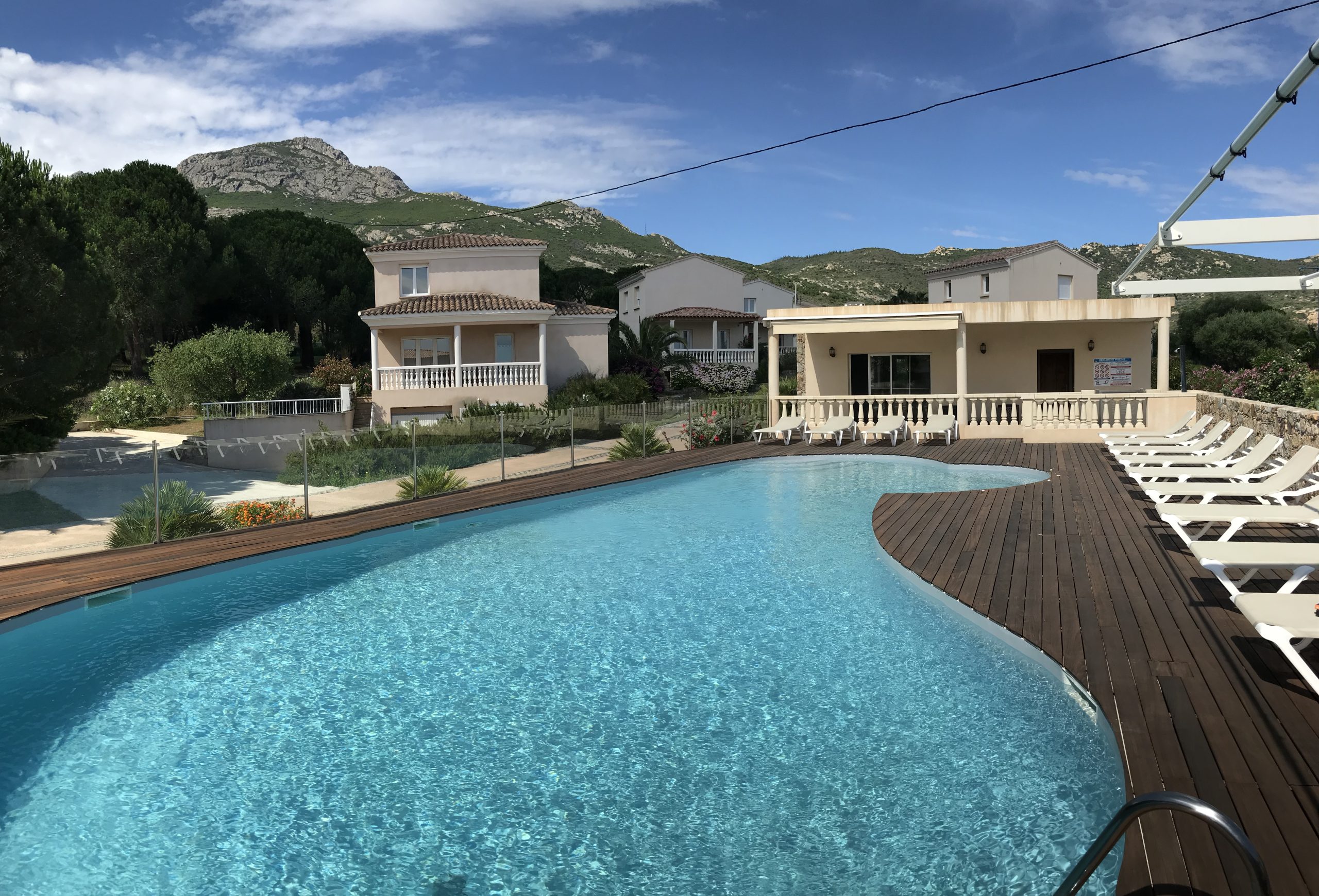 Manureva - Location de Villas à Calvi pour vos vacances en Corse